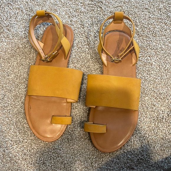 Universal Thread | Shoes | Universal Thread Sandals | Poshmark